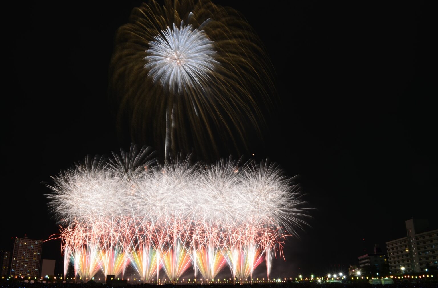 平和のつどい平和祈念花火(東京都大田区) | 空花火2026